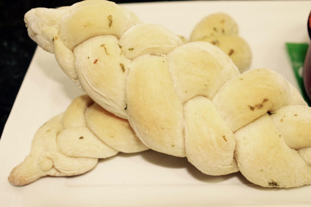 BRAIDED BREADSTICKS - Bonita's Kitchen