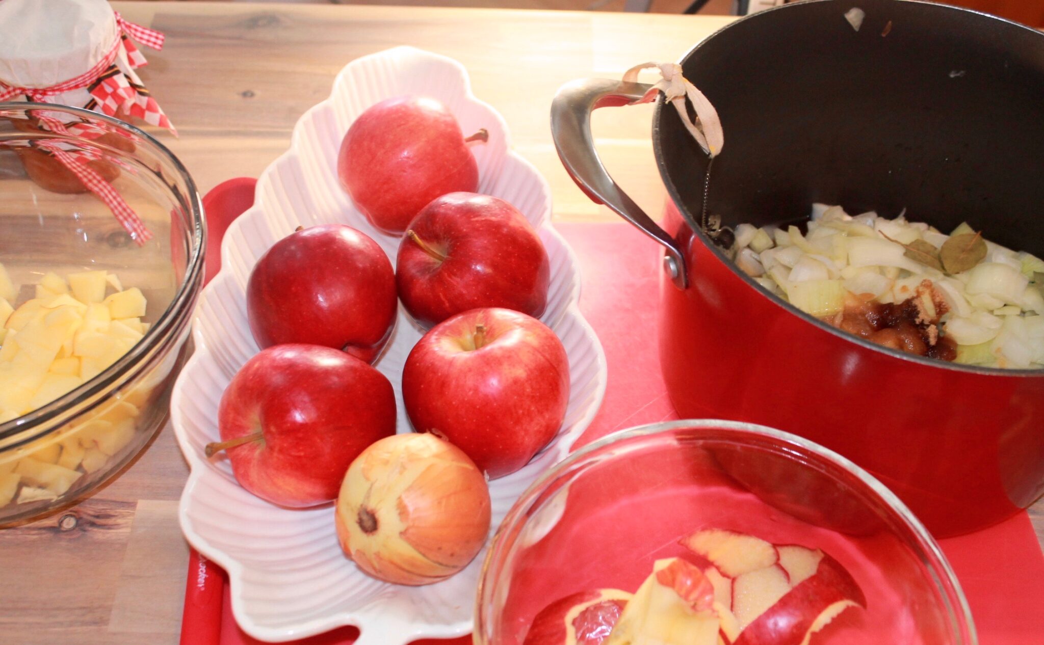 APPLE PICKLES - Bonita's Kitchen