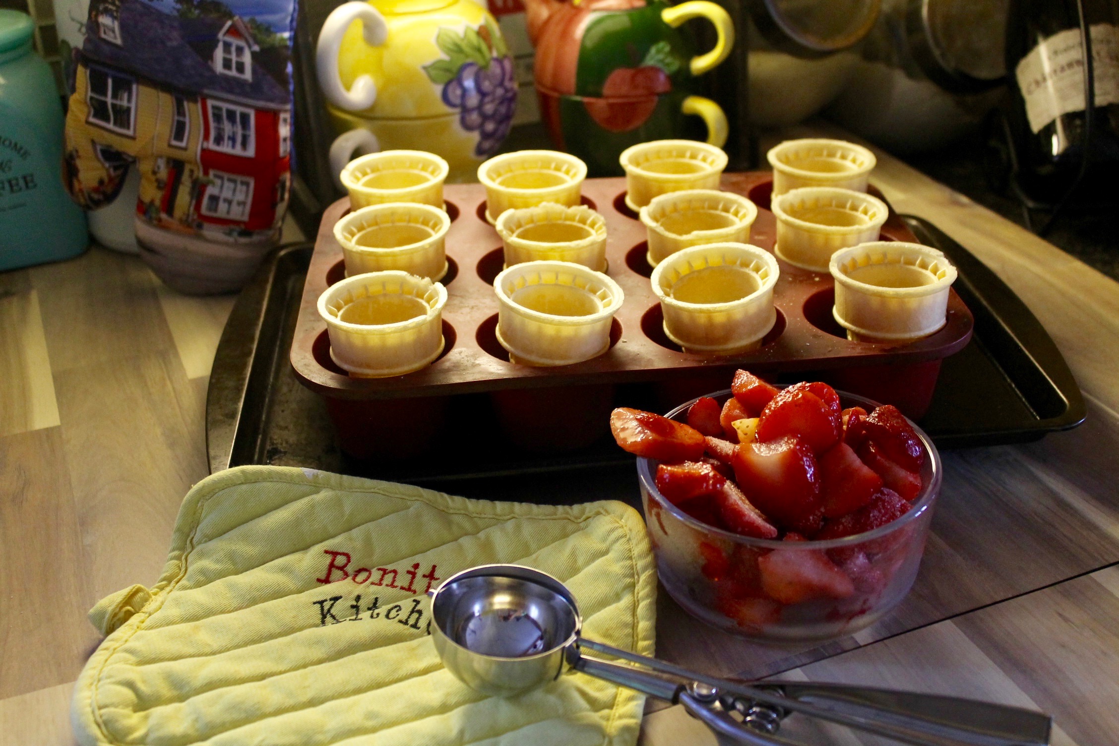 STRAWBERRY CONE CAKE - Bonita's Kitchen