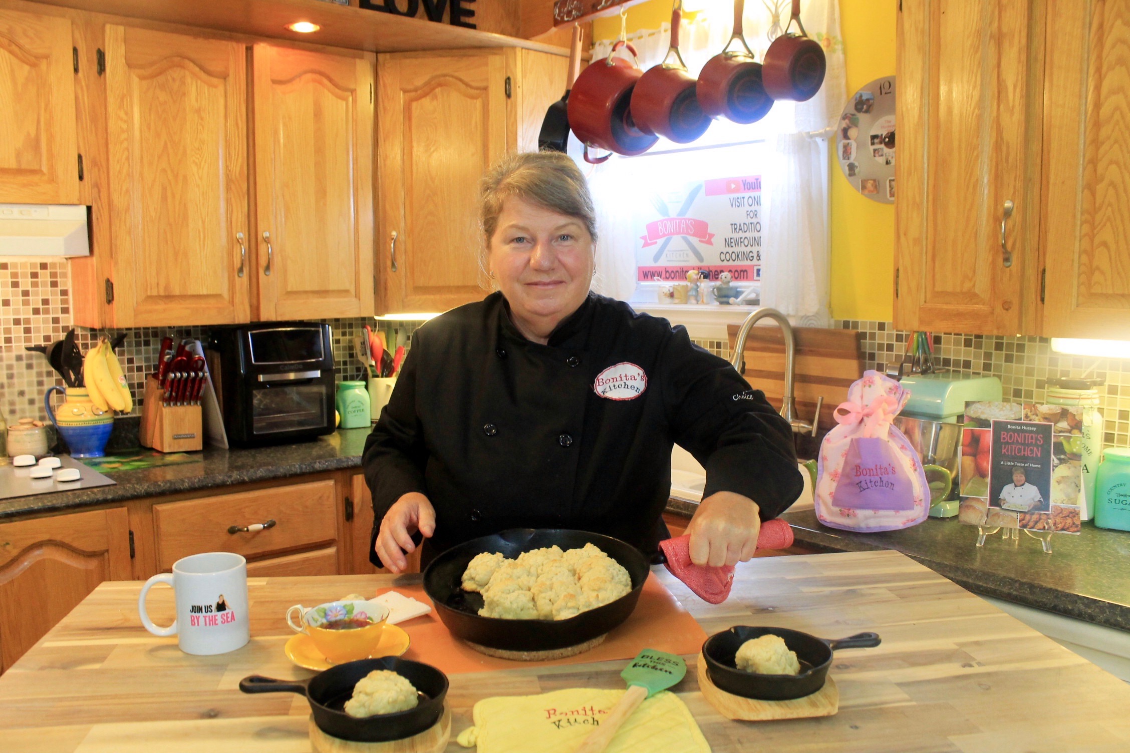 CAST IRON Baked Tea Buns - Bonita's Kitchen