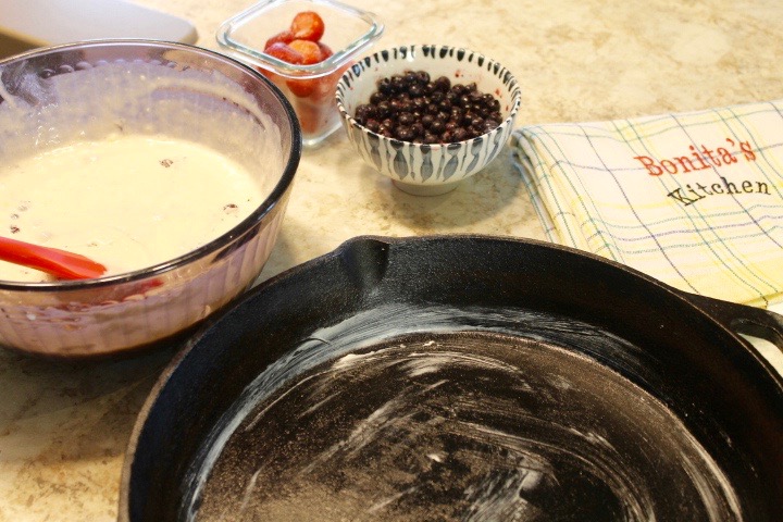 Cast Iron Baked Pan Cake - Bonita's Kitchen
